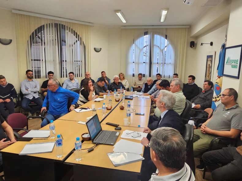 Xxxdany.gis she responded the door and looked incredible,