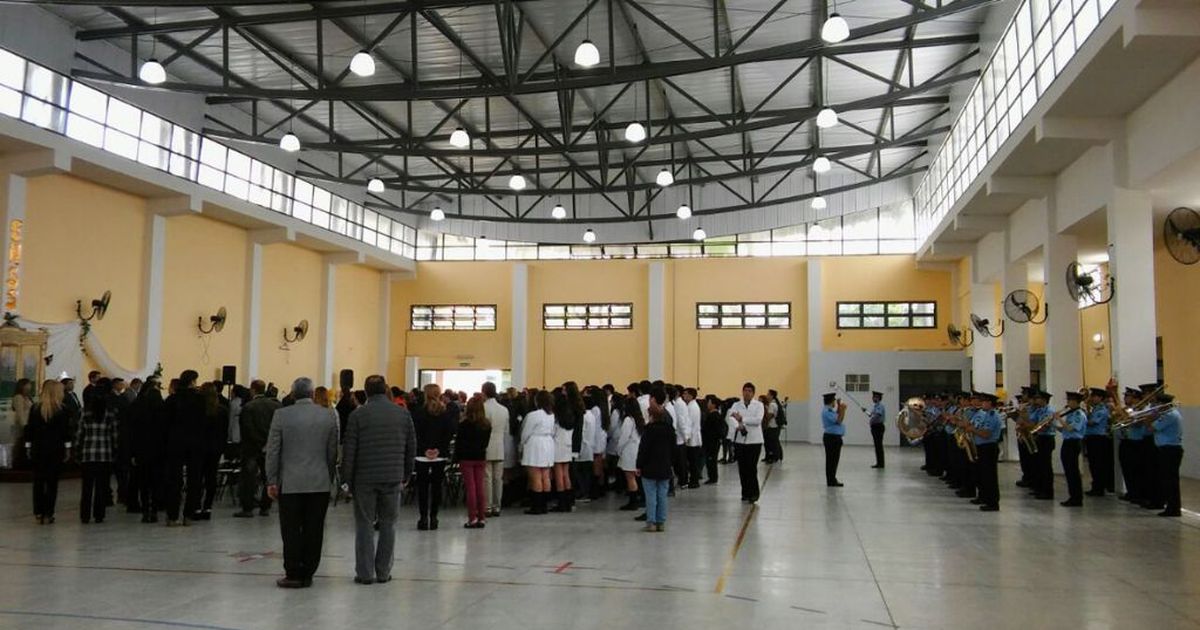 La Normal Sarmiento estrena un impresionante polideportivo