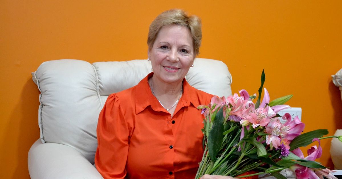 Encarnación, la ex modelo y peluquera a domicilio que se convirtió reina