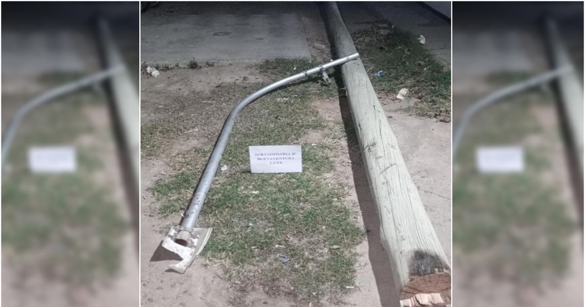Robaron un poste de luz en el Barrio Teresa de Calcuta, tras cortarlo ...
