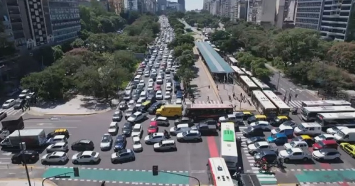 Caos en Buenos Aires por apagones masivos de luz: sin semáforos, subtes ...