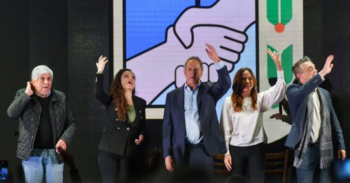 Scioli se lanzó por la presidencia, con Hugo Moyano de candidato a diputado