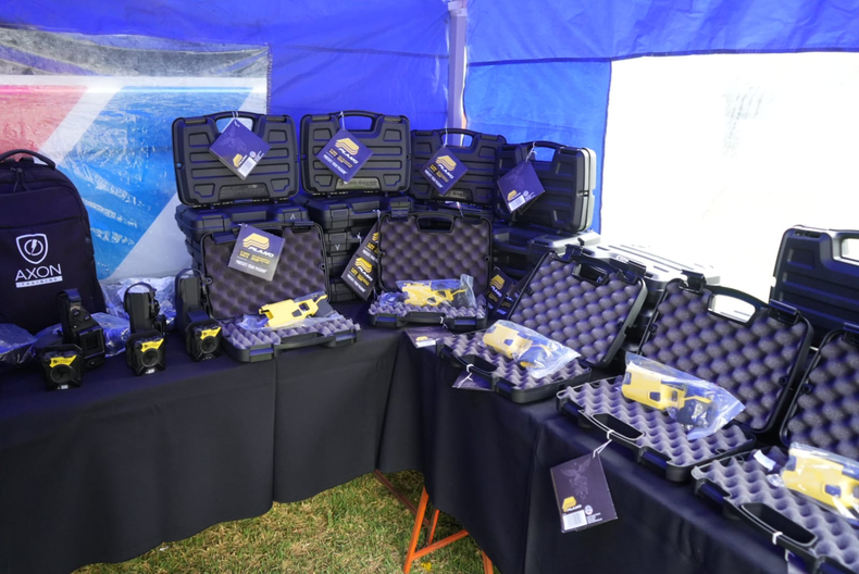 En San Juan se acerca el estreno de las pistolas Taser, ¿cuándo empieza ...