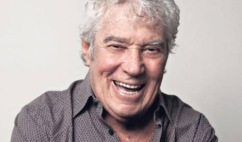 Murió el reconocido cantautor Chico Novarro