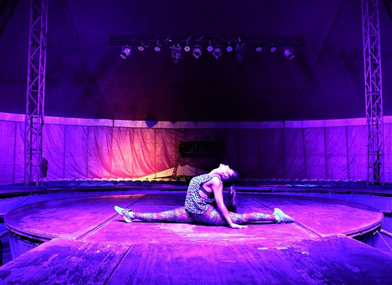 Rodeados de maravillas, cómo es vivir en un circo ambulante