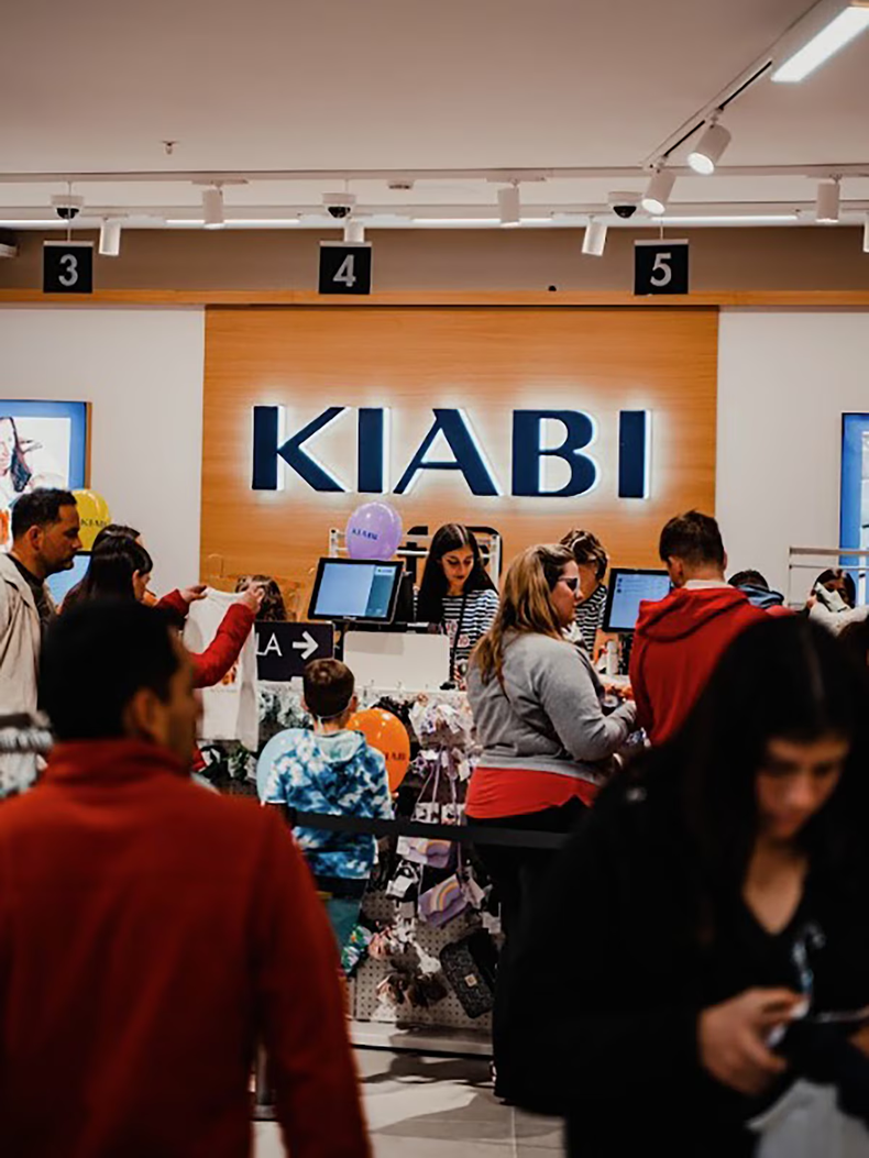 Una reconocida marca de ropa francesa llegará a la Argentina con ...