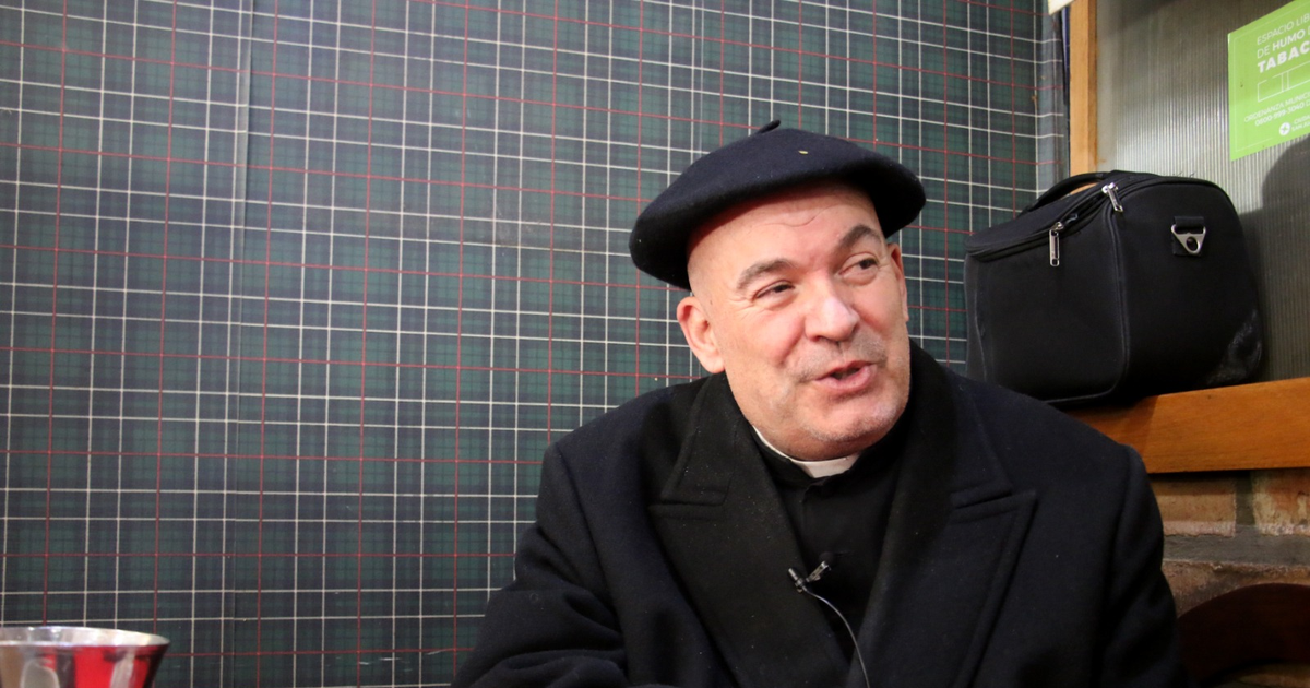 Las 3 décadas de tarea del padre Rómulo, que recibió su llamado a los ...