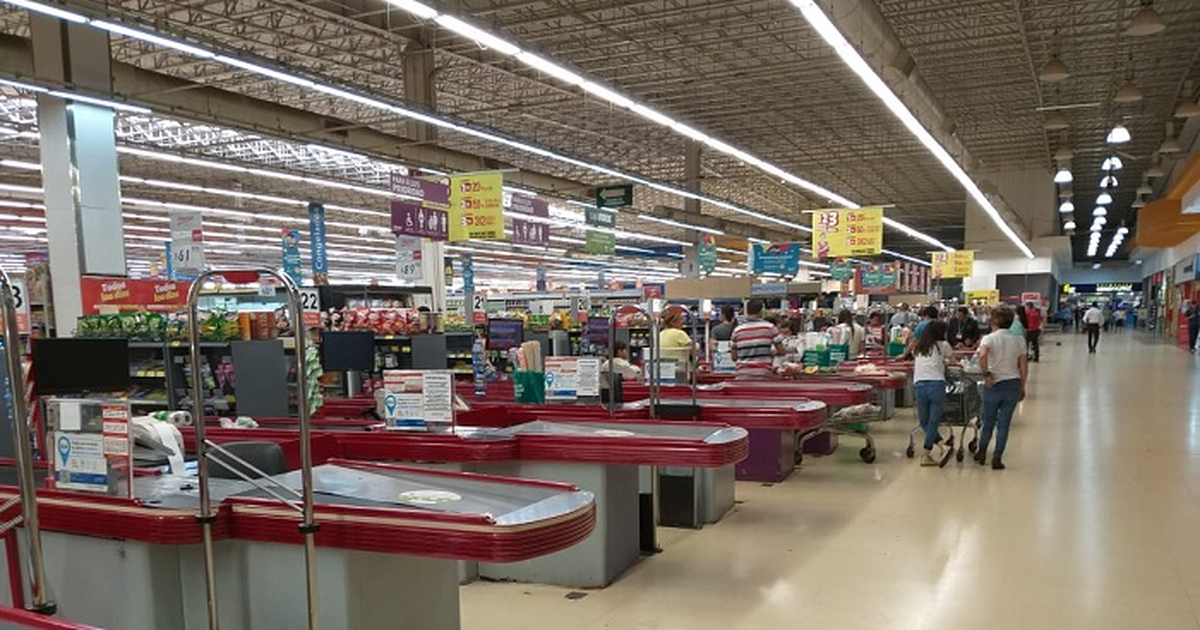 El grupo empresario dueño del Híper Libertad vende sus supermercados ...