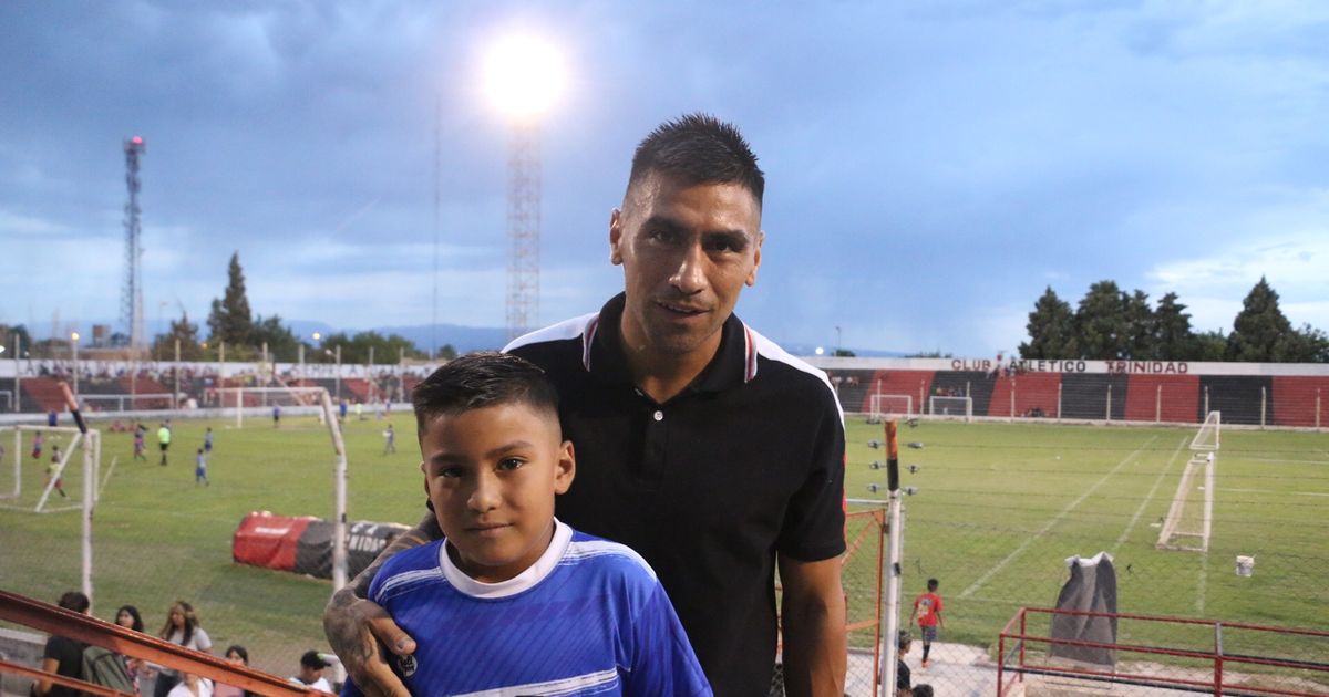 Nico Pelaitay, como hincha y papá: Yo jugué acá y traerlo ahora a él me ...