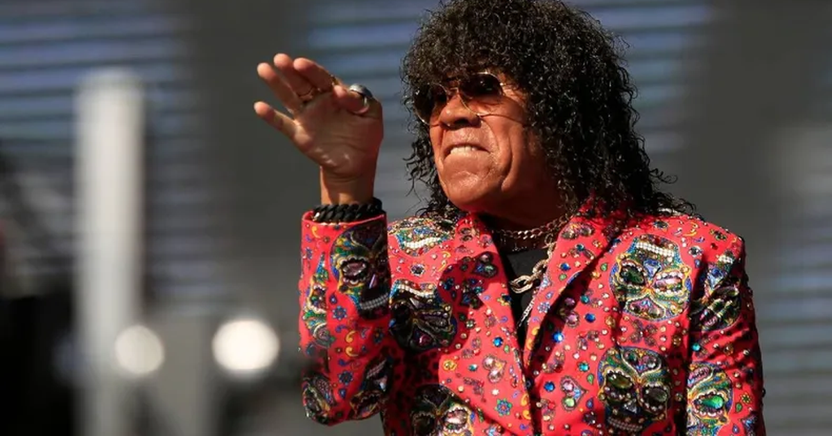 Después de 10 años, vuelve la Mona Jiménez a San Juan