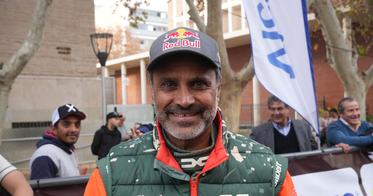 Sonriente, cholulo y pegadito a la gente: el príncipe qatarí se ...