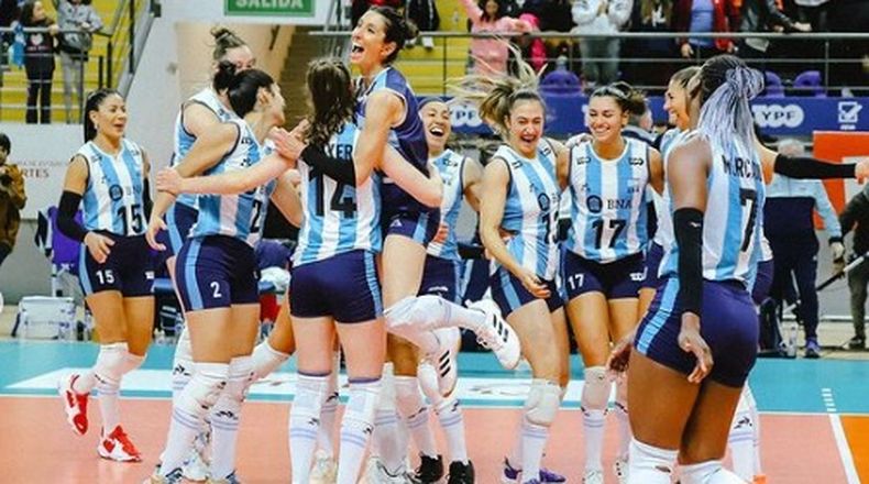 Las Panteras, con Candelaria Herrera, entrenan pensando en el debut ...