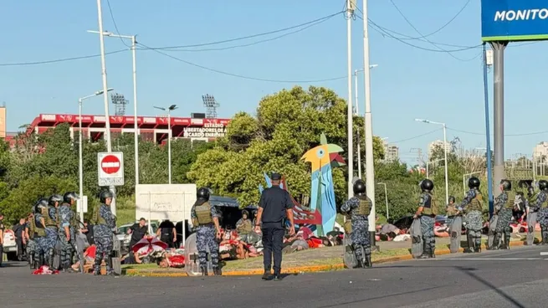 Independiente: detuvieron a Bebote Álvarez junto a más de 100 barras de ...